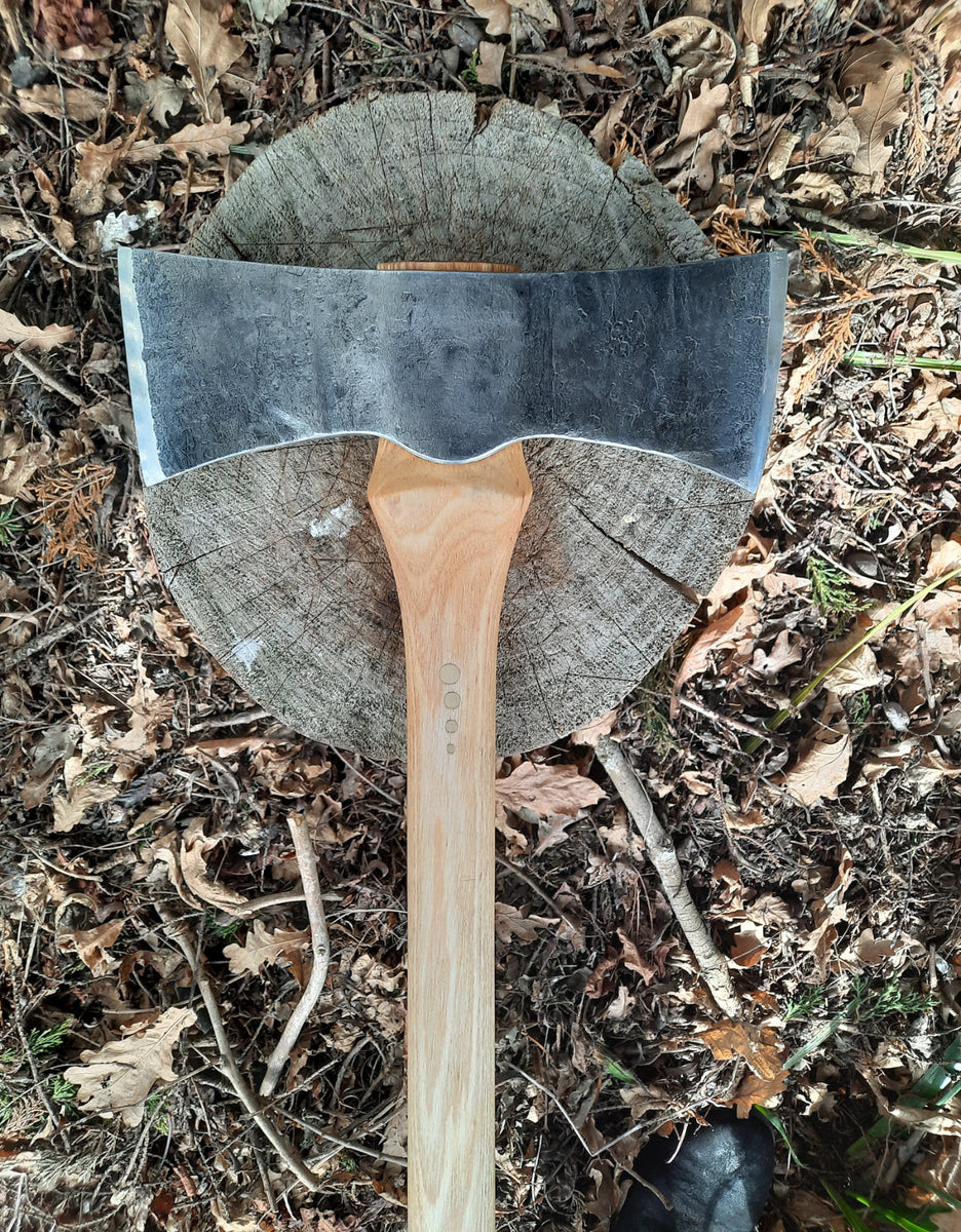 Curved Top Double Bit Axe (with Sheath) – Mercer Metal Craft & Edge Works