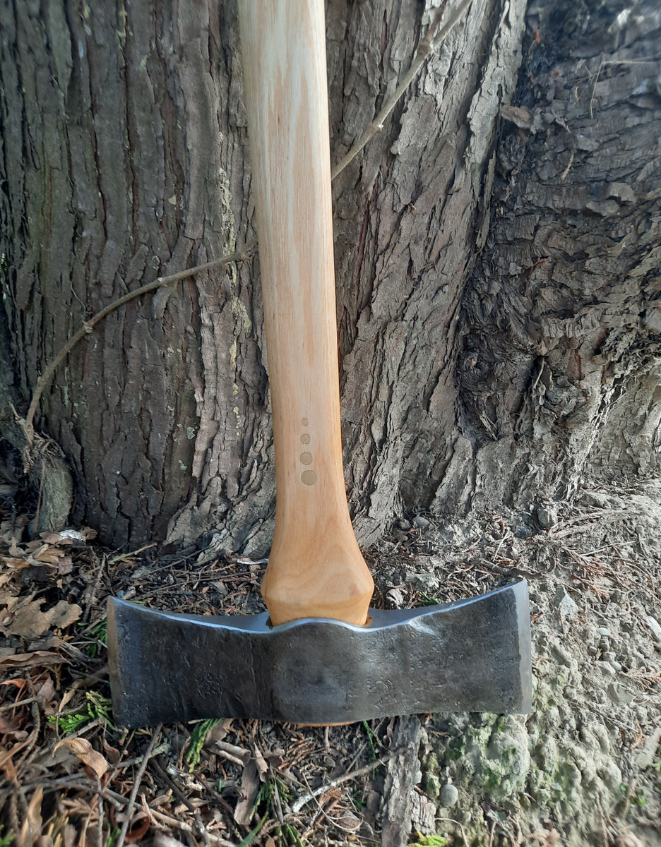 Curved Top Double Bit Axe (with Sheath) – Mercer Metal Craft & Edge Works